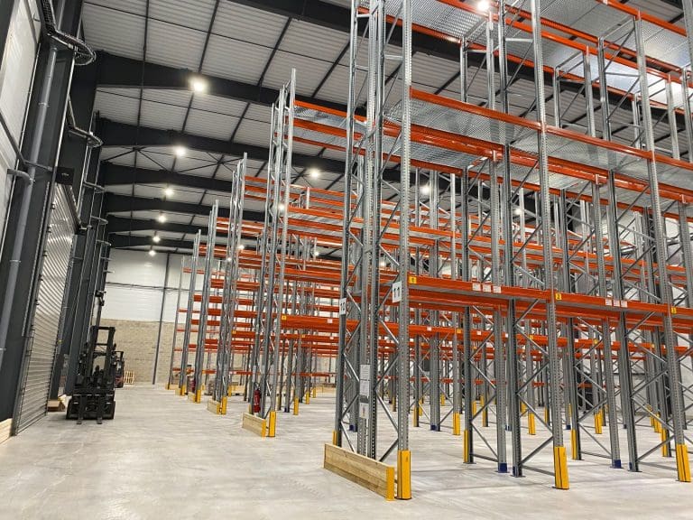 Équipement d'une plateforme logistique (21) | Lamia